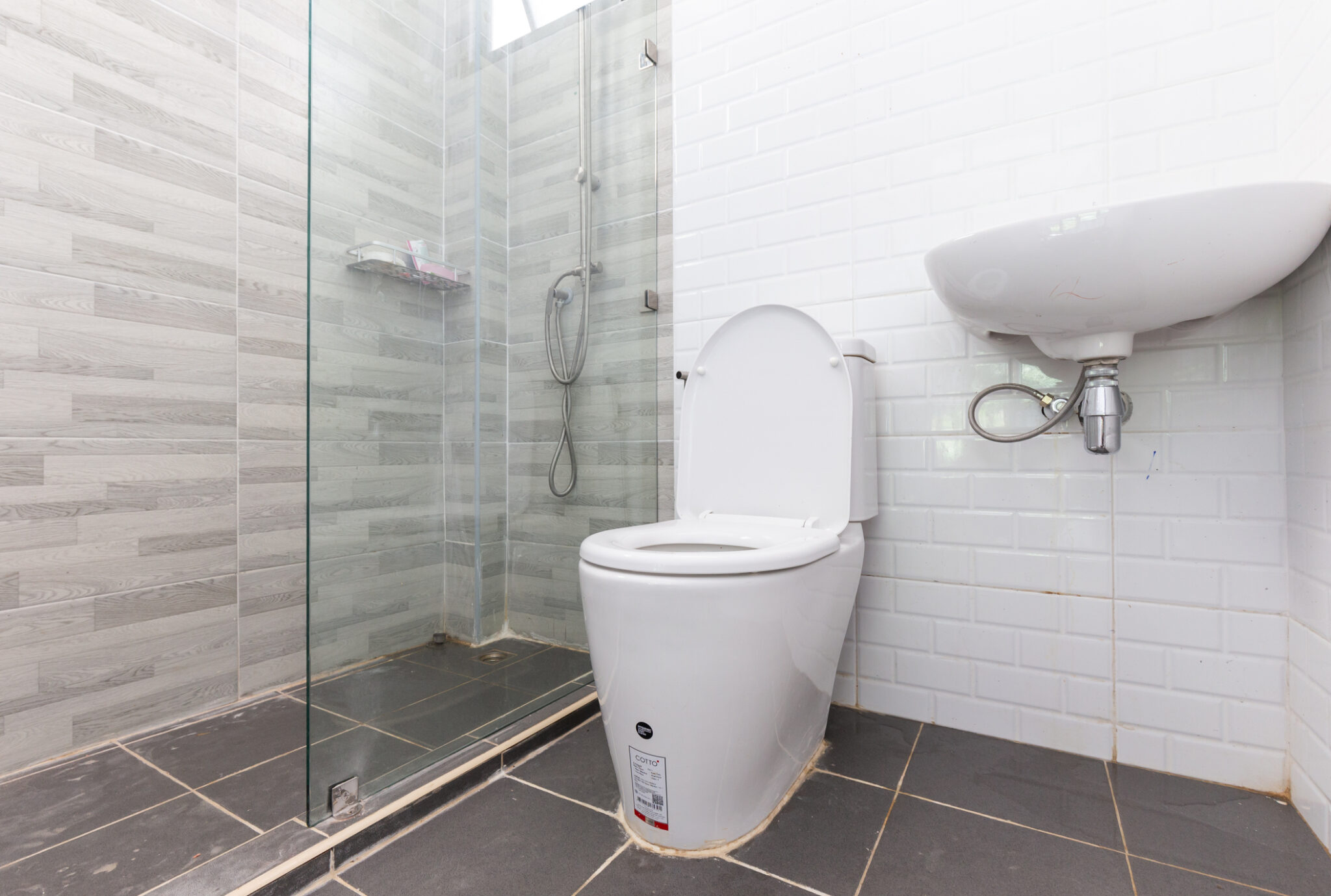 Six Ways to Stop Your Toilet From Sweating | Staggs Plumbing